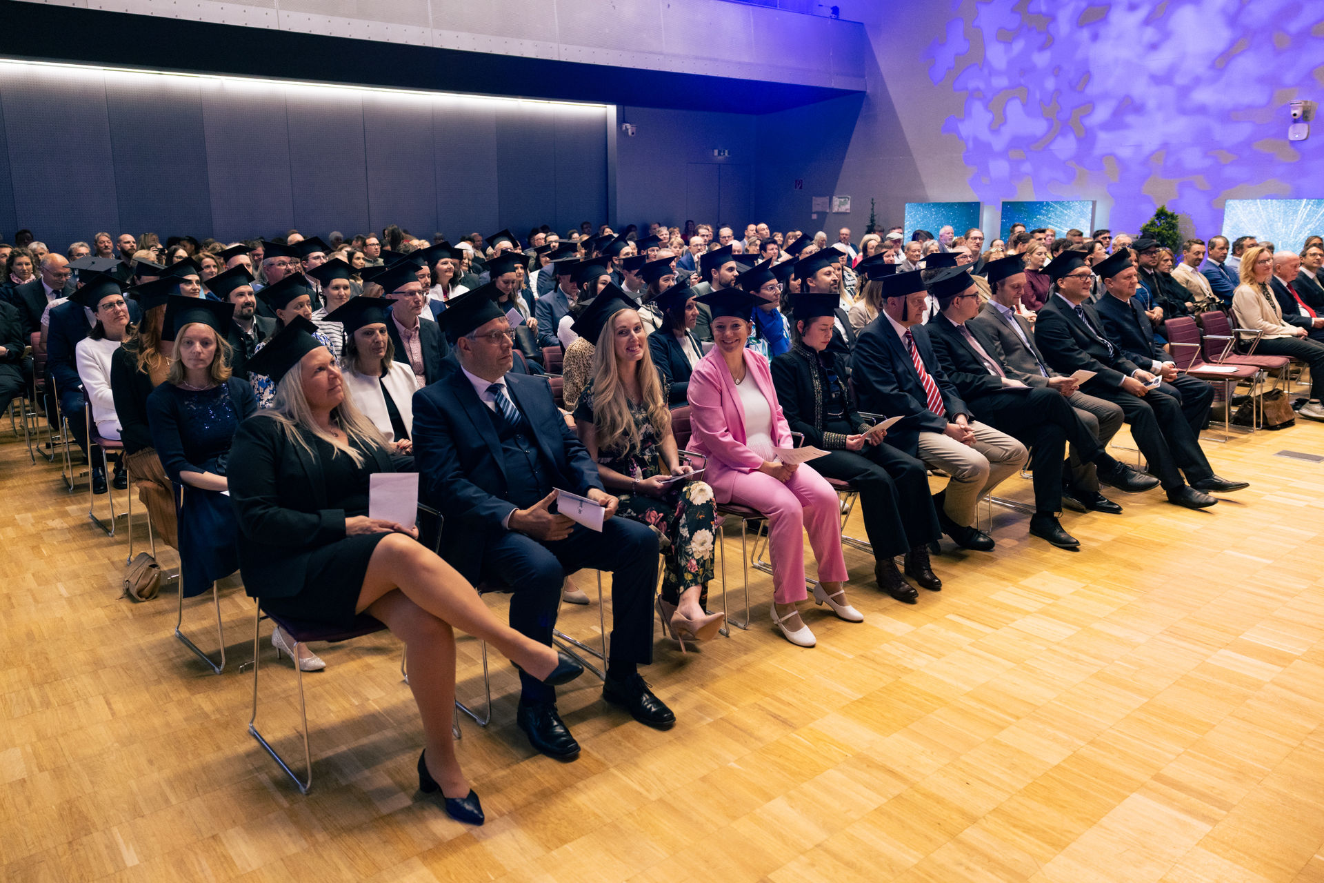 Graduierungsfeier Mai 2025 - Universität für Weiterbildung Krems